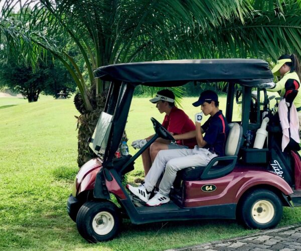 Emil swings for gold at the Batam golf tournament | CIS Mosaic