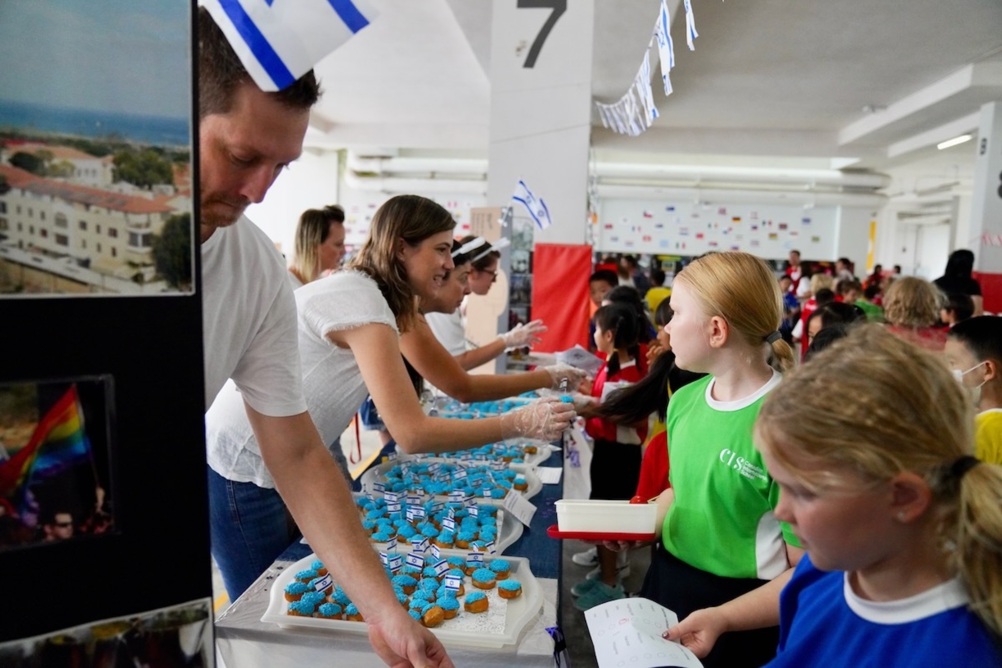 Uniting Nations 2022: Tour Around the World | CIS Mosaic