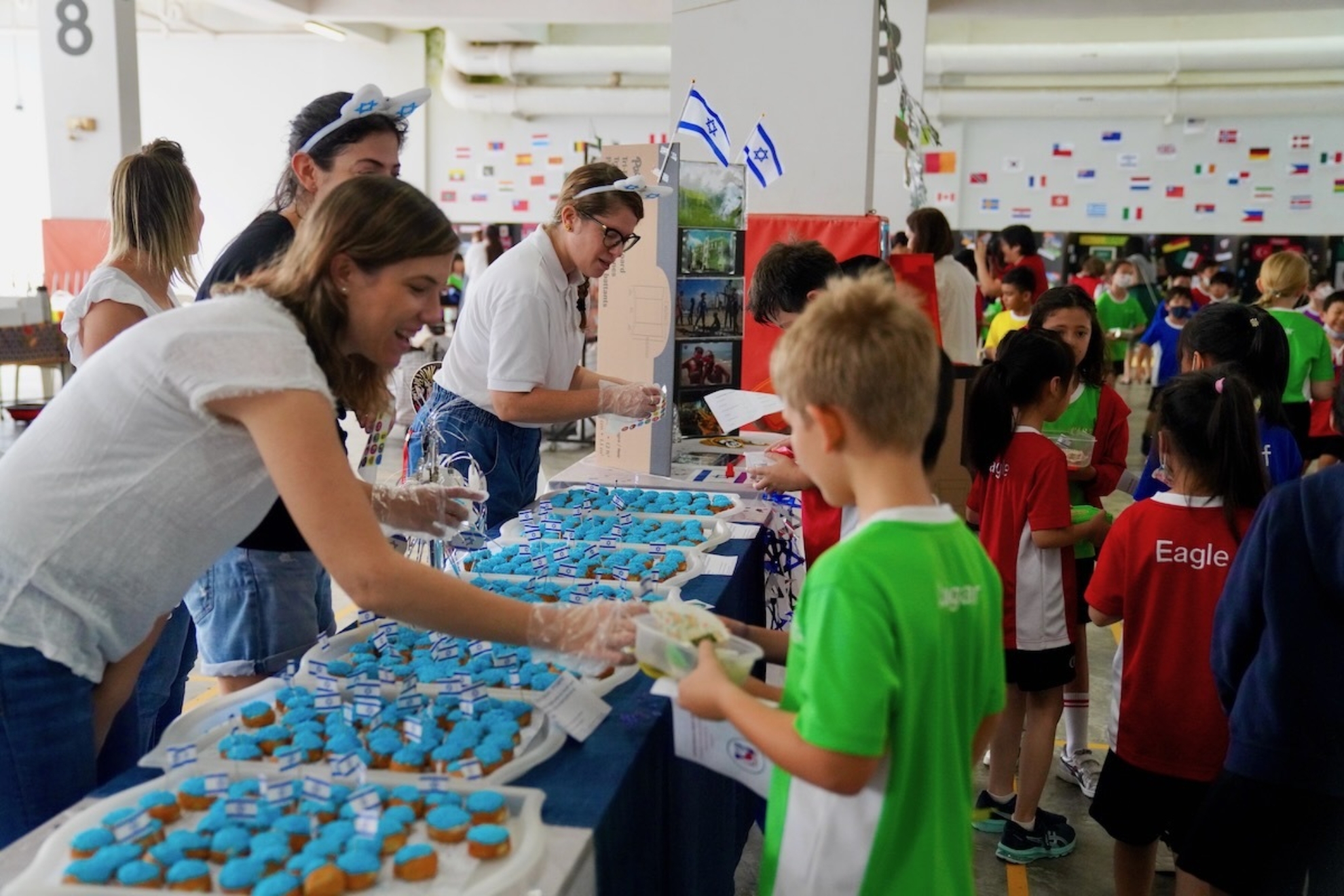 Uniting Nations 2022: Tour Around the World | CIS Mosaic