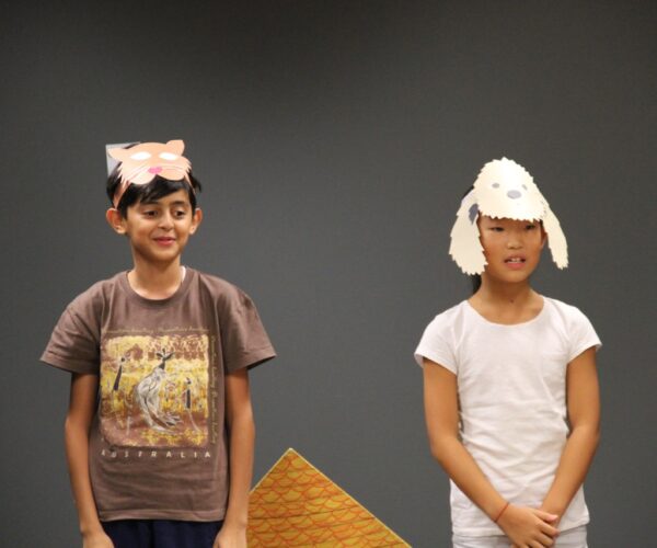 Primary French plays in mini theatre. | CIS Mosaic